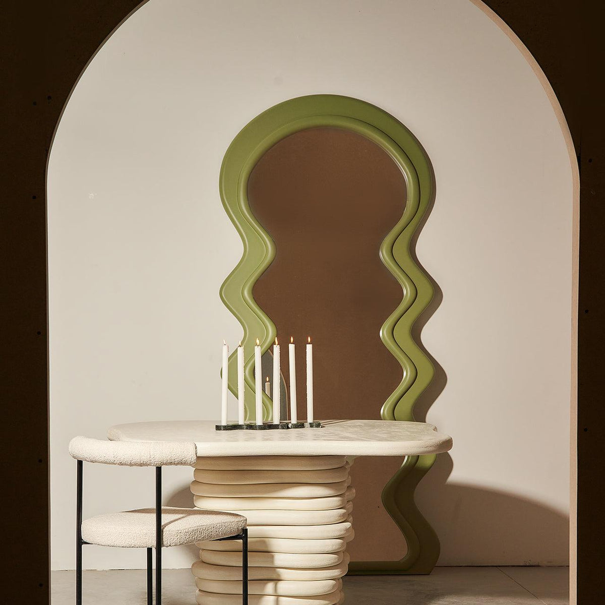 Wavy Mirror | Home Figures